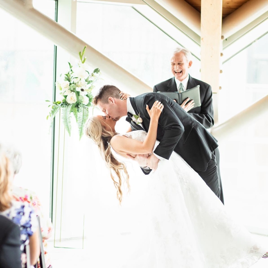 Gold Stands | SomethingBorrowedKS